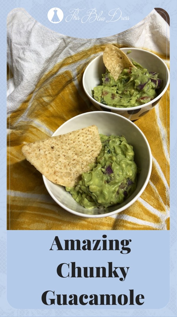 Chunky Guacamole Recipe | This Blue Dress