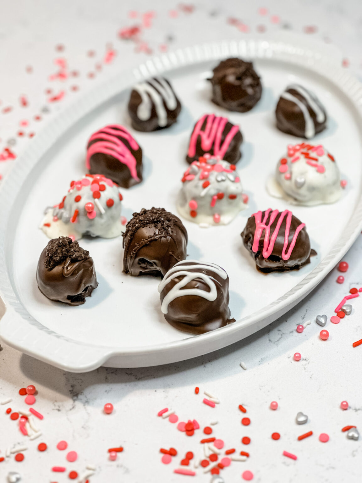 Easy Oreo Truffle Balls Recipe | This Blue Dress